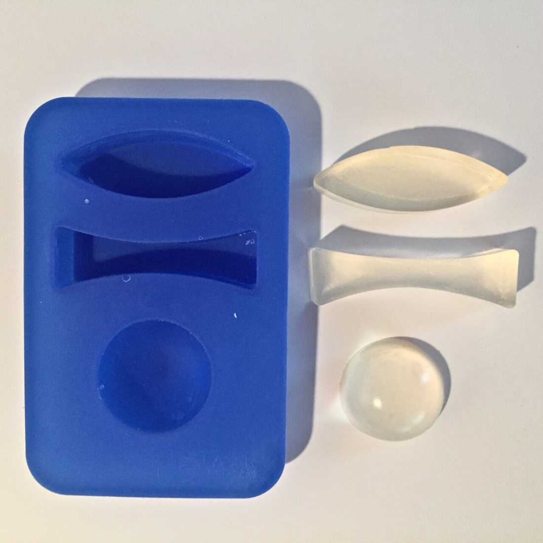 Silicone Lens Mold for Gelatin Lenses (DIY) - Laser Classroom